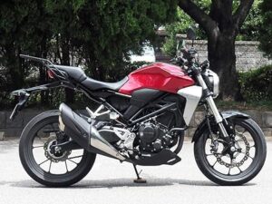 CB250Rリアキャリア6選比較！キャリアを付けて積載力アップ - とっちゃん.lab