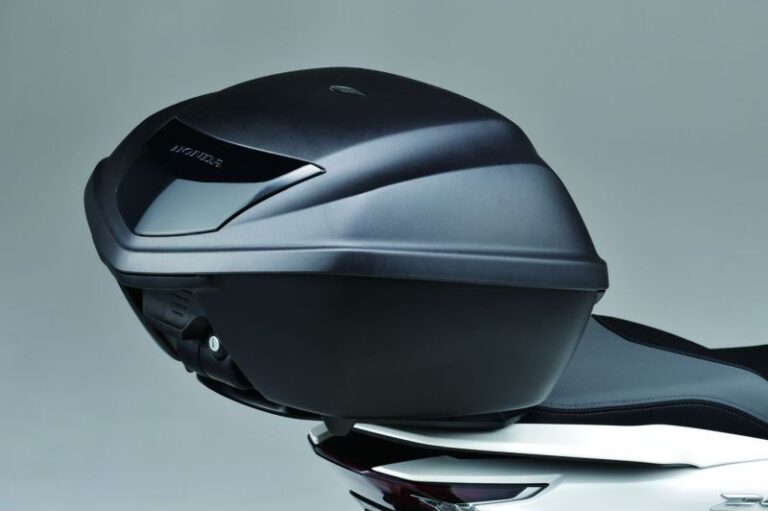 PCXリアボックス20選比較！収納に便利な26-40Lまで - とっちゃん.lab